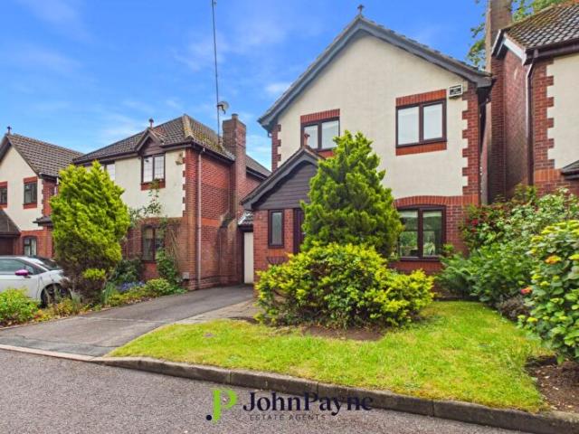 3 Bedroom Link Detached House To Rent In Calder Close, Cheylesmore, Coventry, CV3