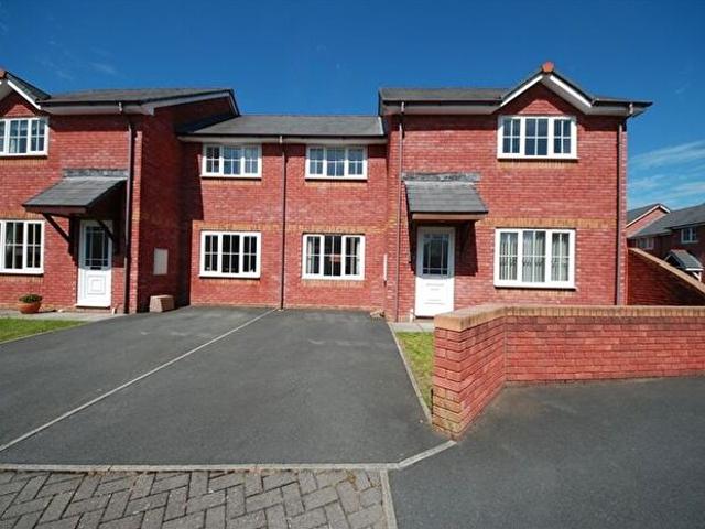 3 Bedroom Link Detached House To Rent In Parc Y Llyn, Aberystwyth, SY23