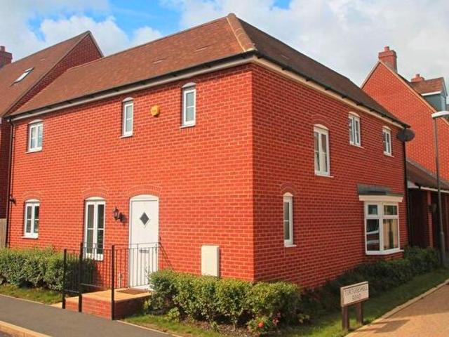 3 Bedroom Link Detached House To Rent In Wall Brown Way, Aylesbury, HP19
