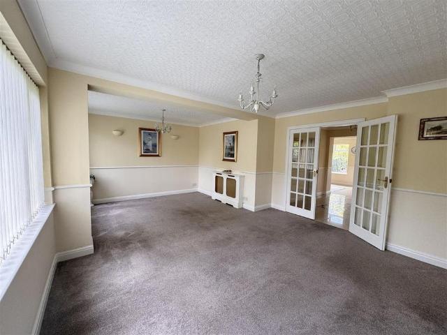 3 bedroom link detached house to rent