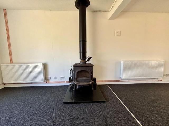 3 bedroom link detached house to rent