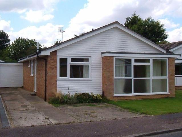 3 bedroom link detached house to rent