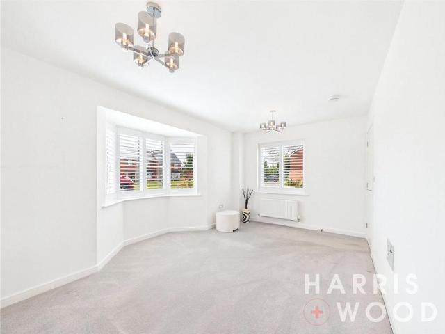 3 bedroom link detached house to rent