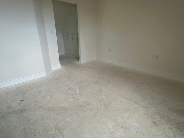 3 bedroom link detached house to rent
