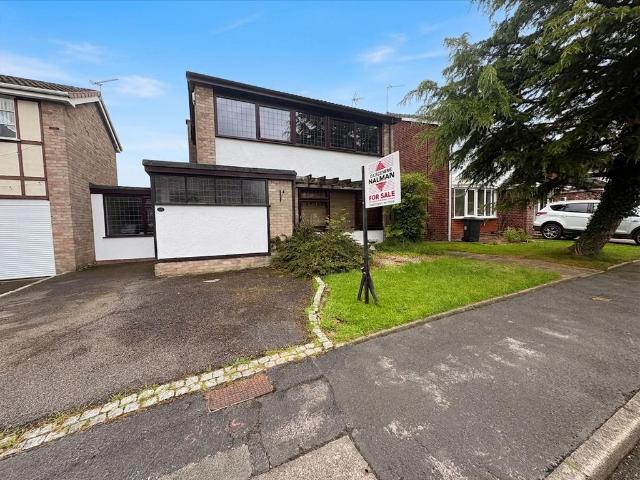 3 bedroom link detached house for sale