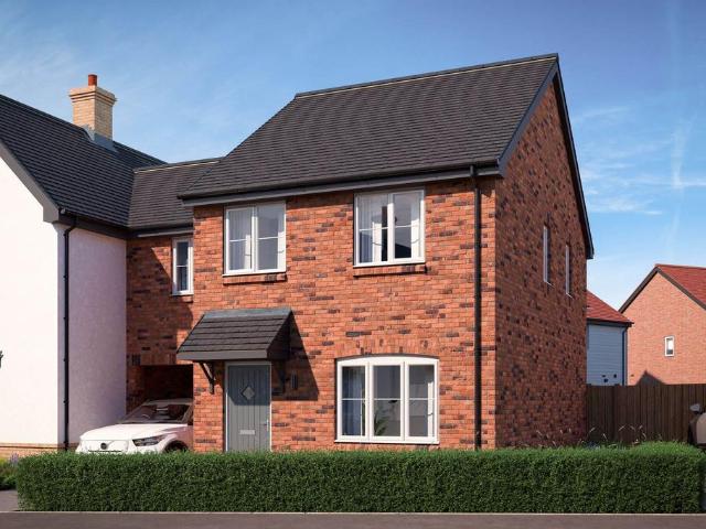 3 bedroom link detached house for sale