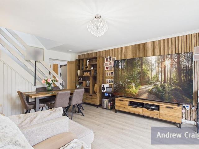 3 bedroom link detached house for sale