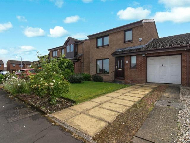 3 bedroom link detached house for sale