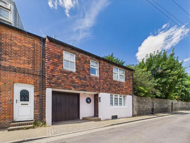 3 bedroom link detached house for sale