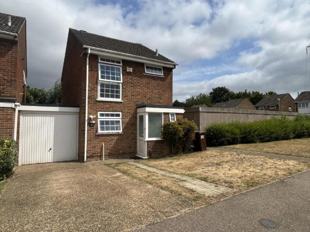 3 bedroom link detached house for sale