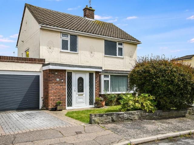 3 bedroom link detached house for sale