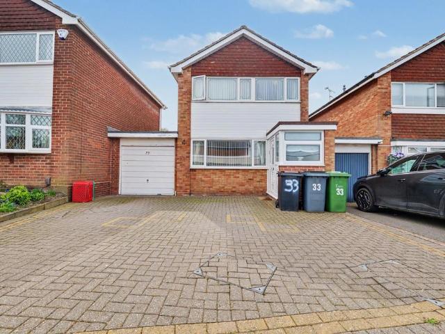 3 bedroom link detached house for sale