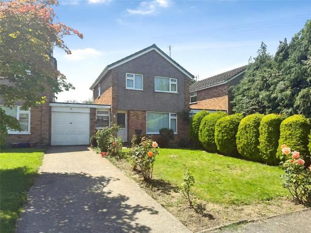 3 bedroom link detached house for sale