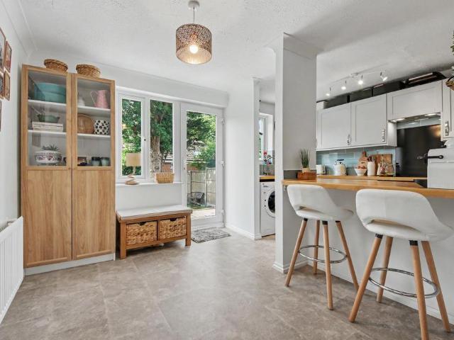 3 bedroom link detached house for sale