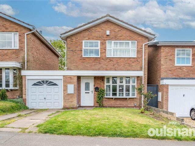 3 bedroom link detached house for sale