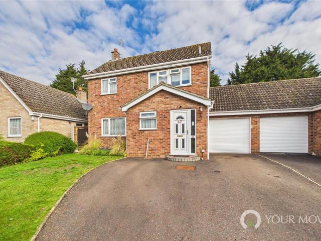3 bedroom link detached house for sale