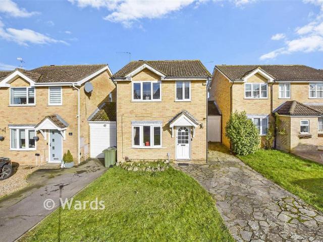 3 bedroom link detached house for sale