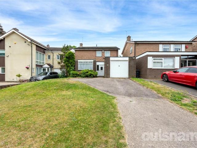 3 bedroom link detached house for sale