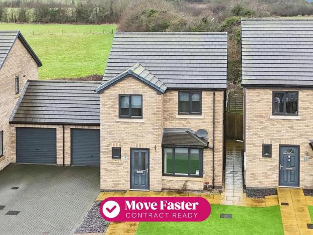 3 bedroom link detached house for sale