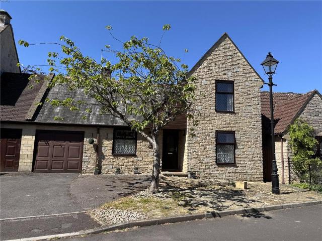 3 bedroom link detached house for sale