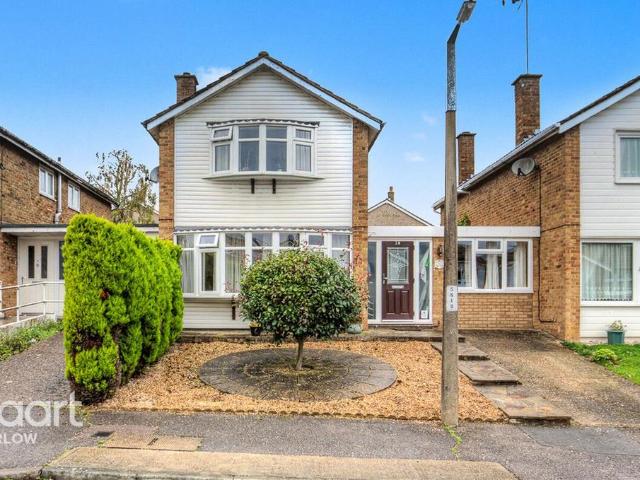 3 bedroom link detached house for sale