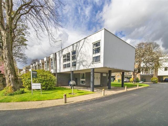 3 bedroom link detached house for sale