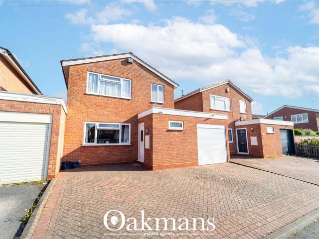 3 bedroom link detached house for sale