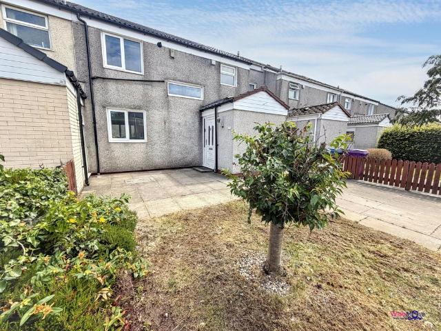 3 bedroom link detached house for sale