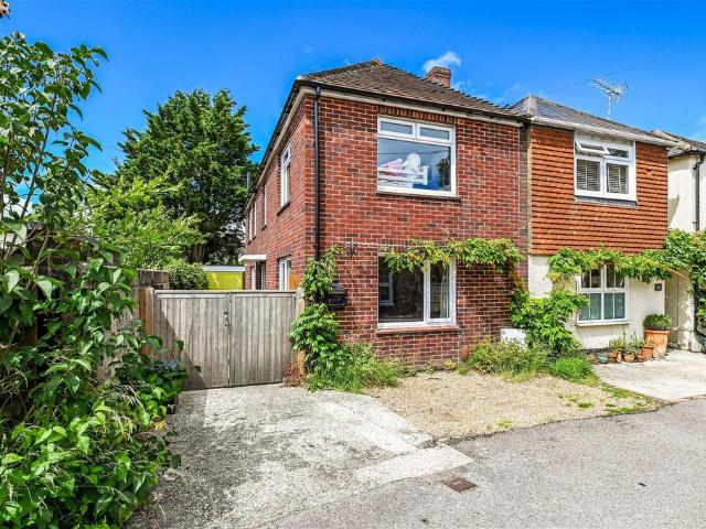 3 bedroom link detached house for sale
