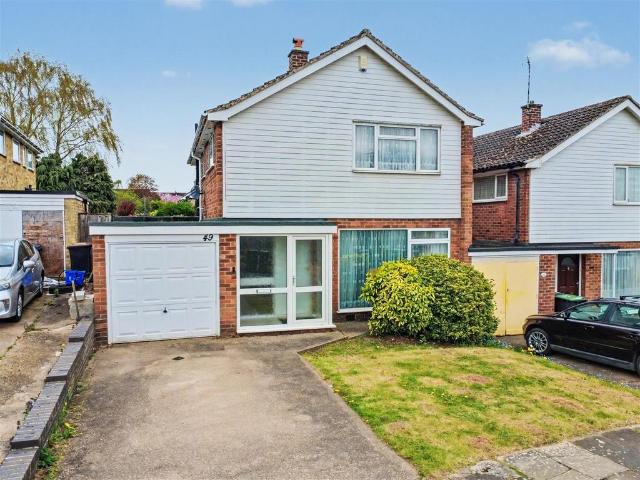 3 bedroom link detached house for sale