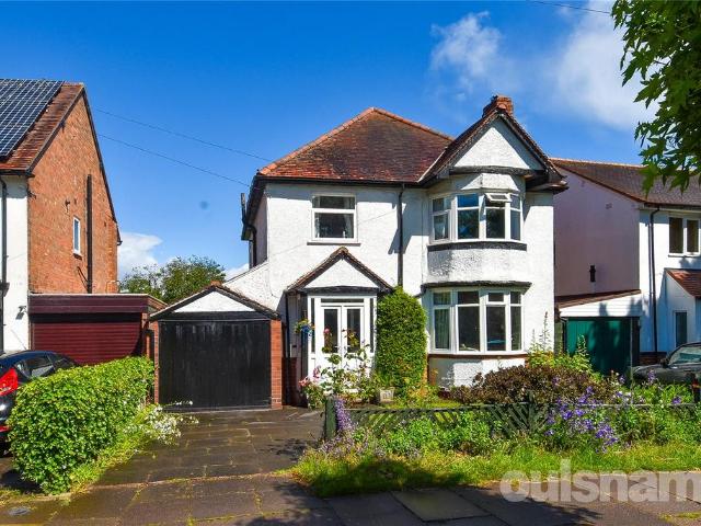 3 bedroom link detached house for sale