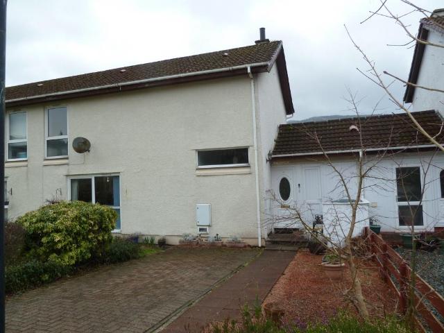 3 bedroom link detached house for sale