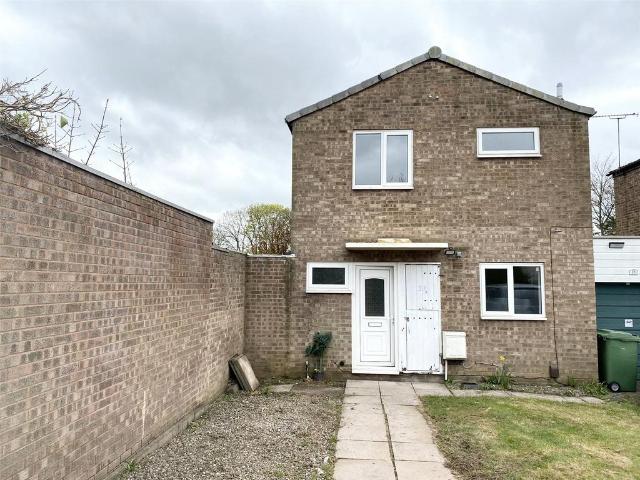 3 bedroom link detached house for sale