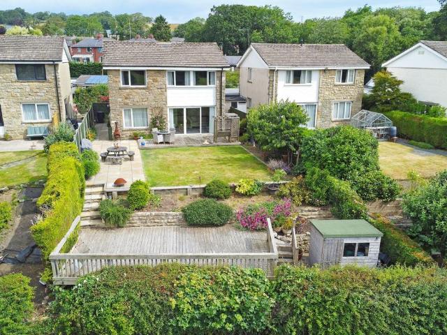 3 bedroom link detached house for sale