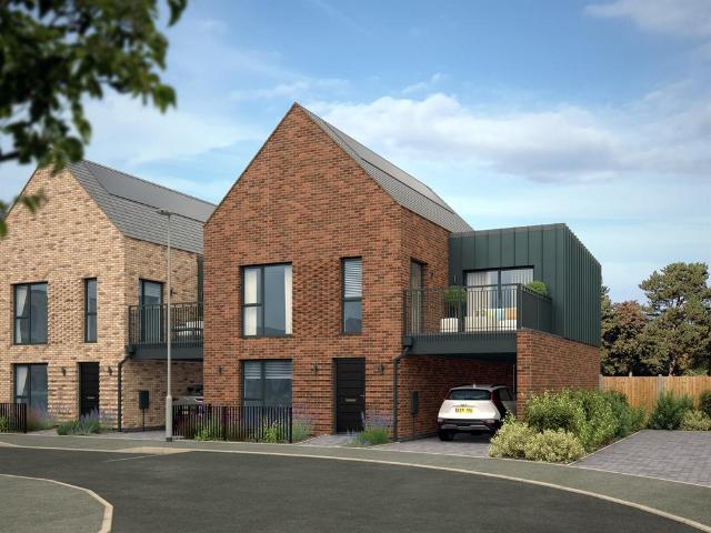 3 bedroom link detached house for sale