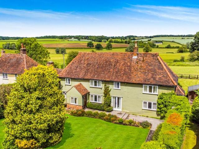 3 bedroom link detached house for sale