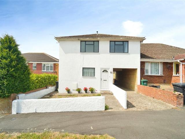 3 bedroom link detached house for sale