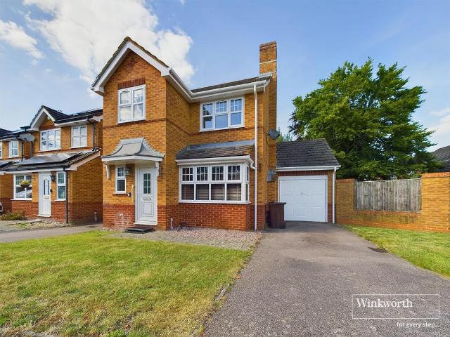 3 bedroom link detached house for sale