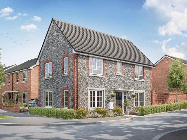 3 bedroom link detached house for sale