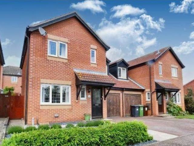 3 bedroom link detached house for sale in The Lawn Fakenham Norfolk NR21