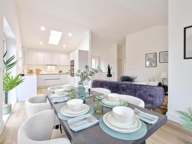3 bedroom link detached house for sale in Topsham Road, Exeter, Devon, EX2