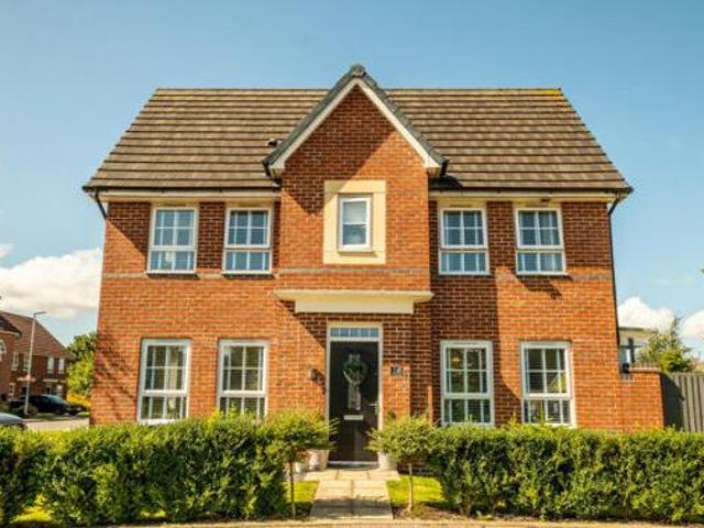 3 Bedroom Link Detached House For Sale In Warton