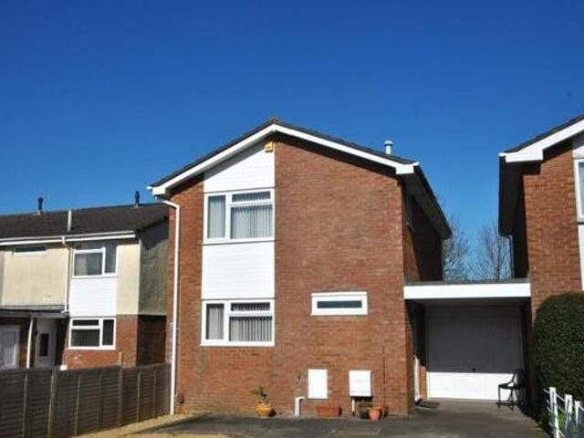 3 Bedroom Link Detached House For Sale In Whitchurch