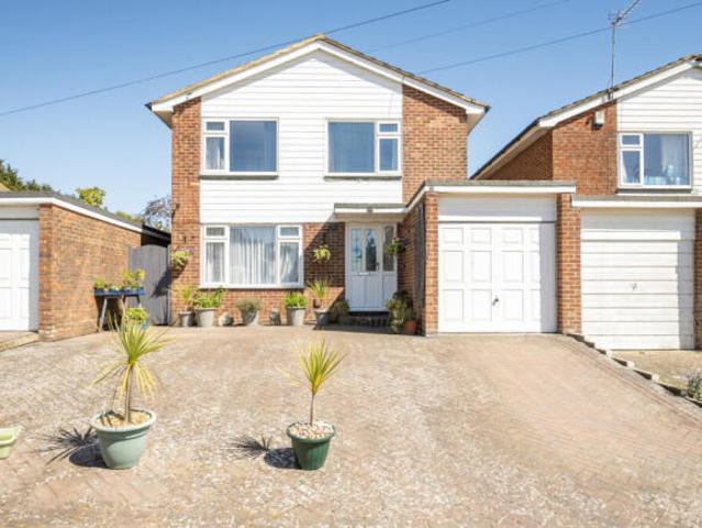 3 bedroom link detached house for sale in Windrush Close, Worthing, West Sussex, BN13