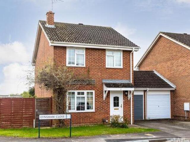 3 Bedroom Link Detached House For Sale In Woodley, Reading