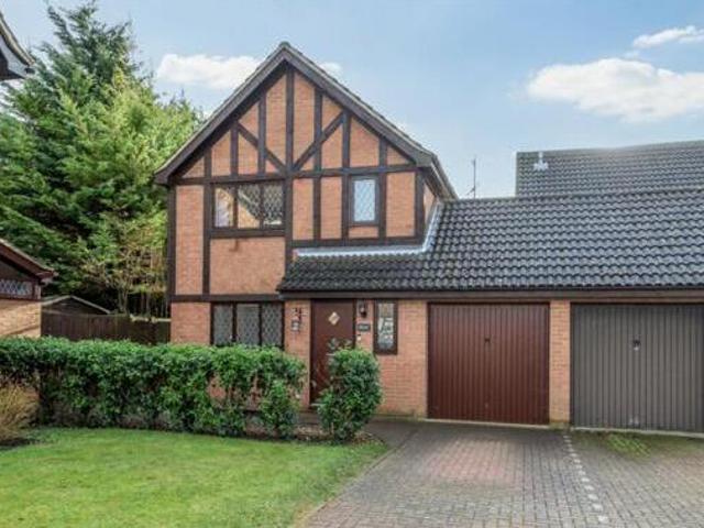 3 Bedroom Link Detached House For Sale In Arlesey