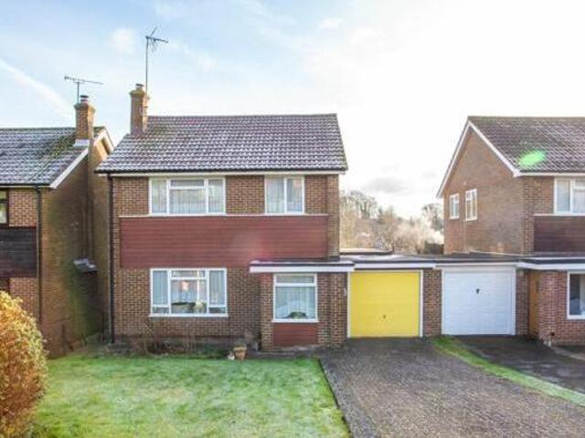 3 Bedroom Link Detached House For Sale In Barham