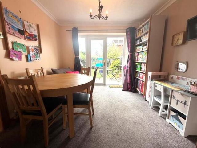 3 bedroom link detached house for sale in Bayston Avenue, Bradmore, Wolverhampton, WV3