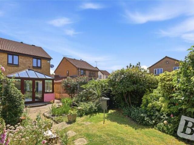 3 bedroom link detached house for sale in Beardsley Drive, Chelmer Village, Chelmsford, Essex, CM1