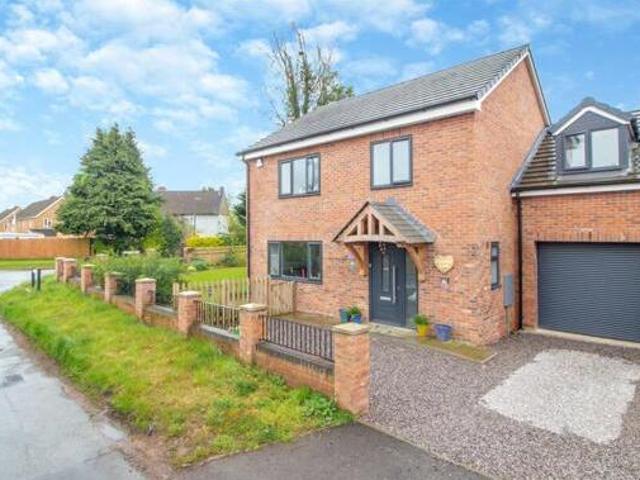 3 Bedroom Link Detached House For Sale In Berry Hill